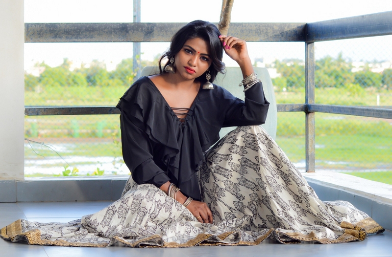 Actress Shalu Latest Photos – Chennaionline